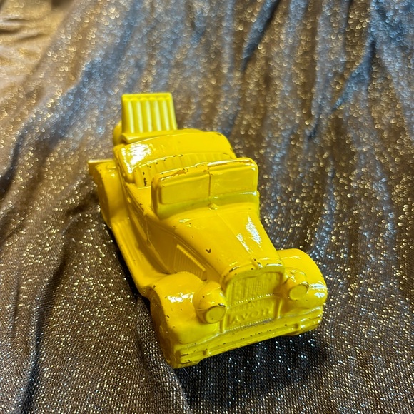 Avon | Art | Vintage Avon Yellow Glass Model A Shaped Wild Country 4 Oz ...